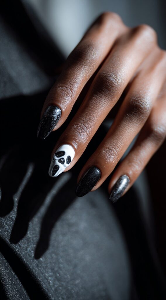 32 Terrifying Ghostface Nails: Unique Ideas for Spooky Halloween Styles ...