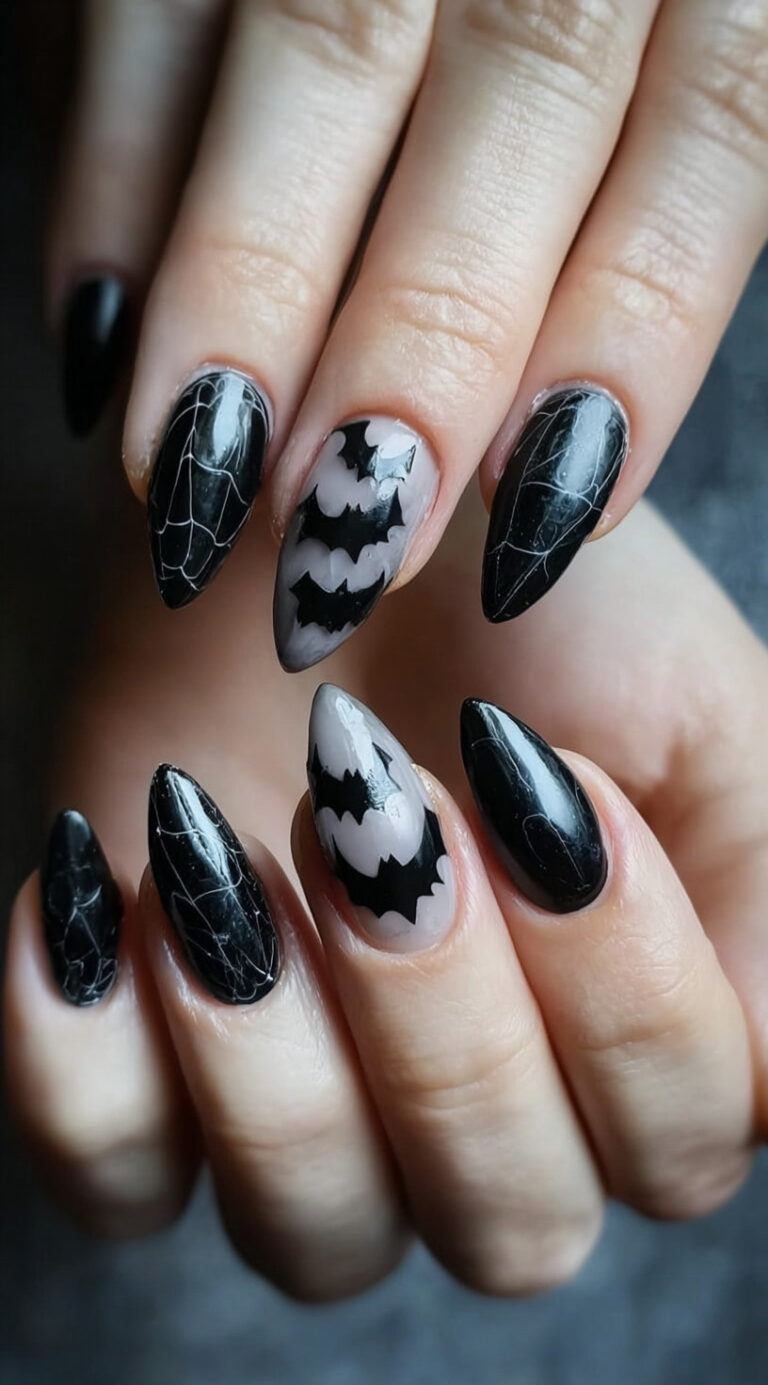 34 Wicked Bat Nails: Sinister-Cute Ideas Perfect for a Halloween Slay ...