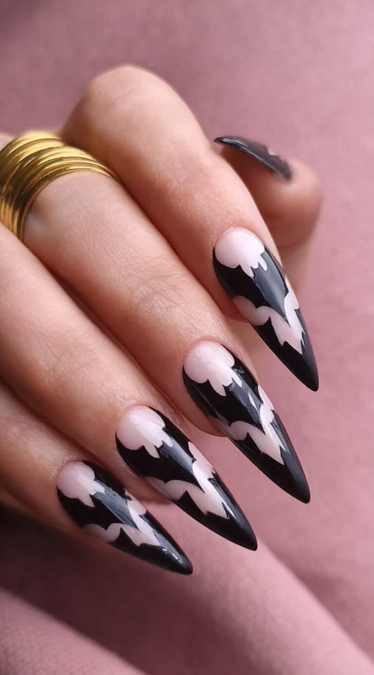 34 Wicked Bat Nails: Sinister-Cute Ideas Perfect for a Halloween Slay ...