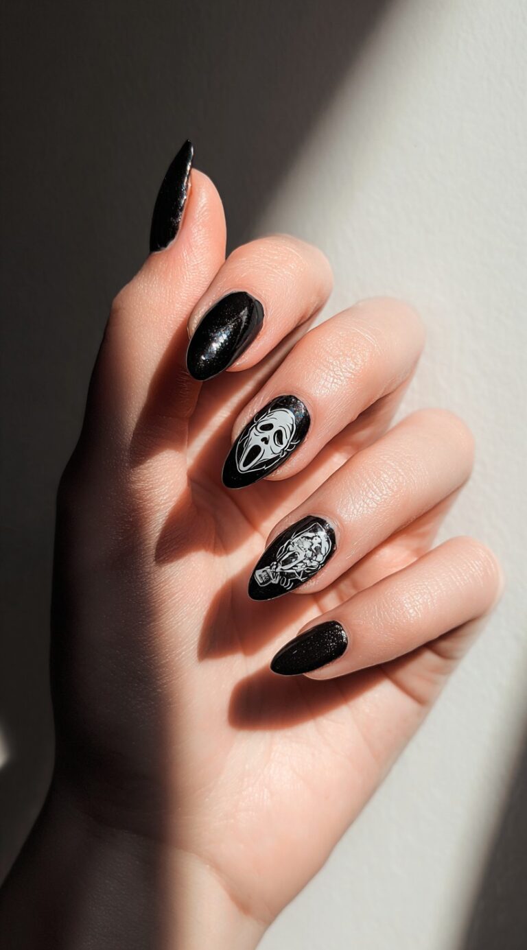 32 Terrifying Ghostface Nails: Unique Ideas for Spooky Halloween Styles ...